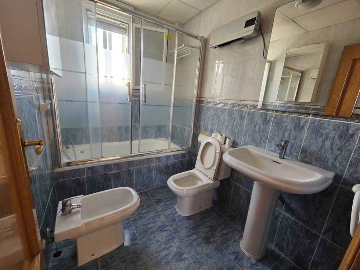 Chalet on a private plot in Mutxamel